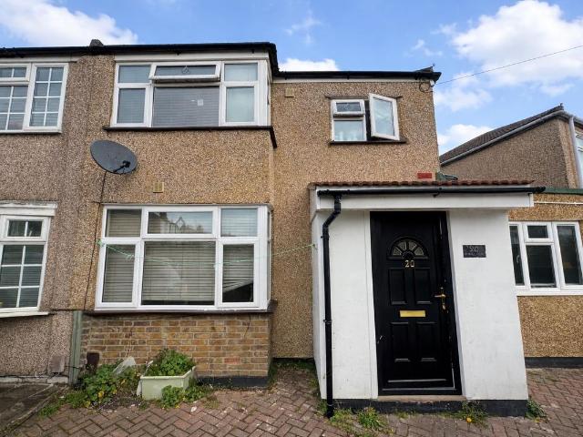 Grange Close, Hayes UB3, Studio to rent, £998 pcm | PrimeLocation