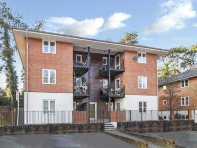 Grange Close, Winchester, Hampshire SO23, 2 bed flat to rent, £1,400 pcm | PrimeLocation