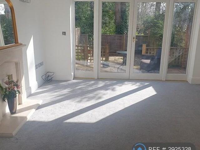 Grange Close, Winchester, SO23 2 bed terraced house to rent £1,950 pcm £450 pw