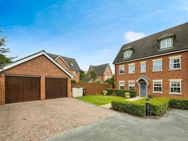 Grange Close, Wychwood Village, 5 Bedroom Detached