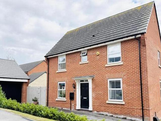 Grange Ash Close, Flockton, 3 Bedroom Detached