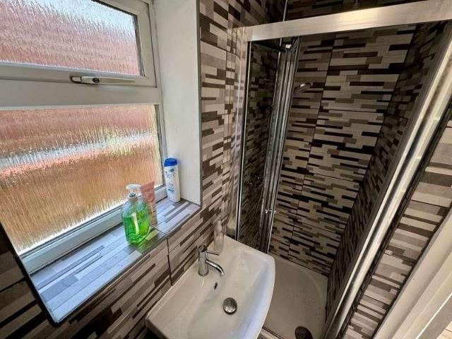 Grange Avenue, Reading, RG6