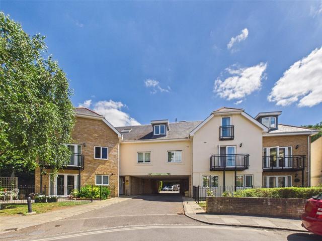 Grange Avenue, Twickenham TW2, 2 bed flat to rent, £2,300 pcm | PrimeLocation