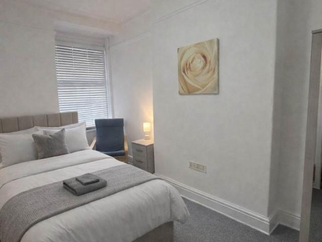 Grange Avenue, Warrington