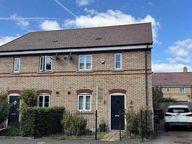 Grange Drive, Stotfold, 3 Bedroom Semi detached