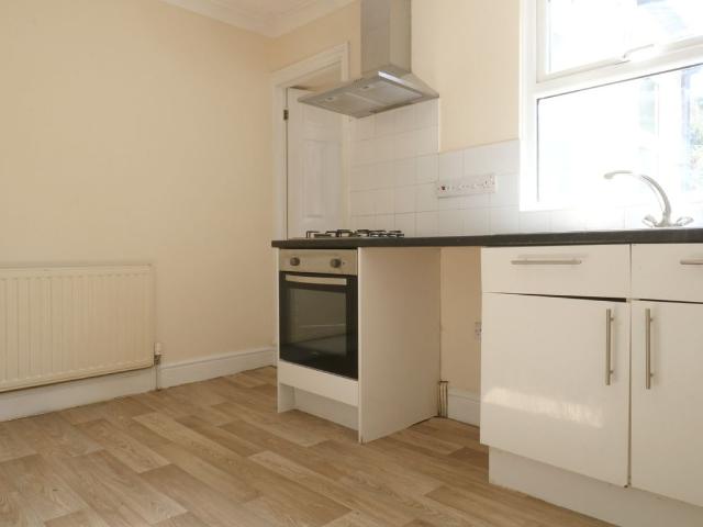 Grange Hill, Chatham, Kent ME5, 2 bed terraced house to rent, £1,250 pcm | PrimeLocation