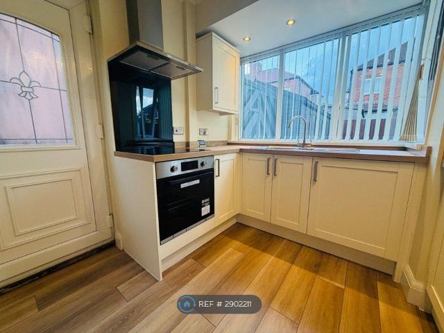 Grange Park Terrace, Leeds LS8, 3 bed semi detached house to rent, £1,350 pcm | PrimeLocation