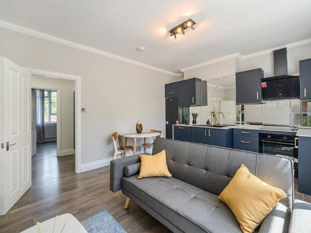 Grange Park, Ealing, London, W5 2 bed flat to rent £3,500 pcm £808 pw
