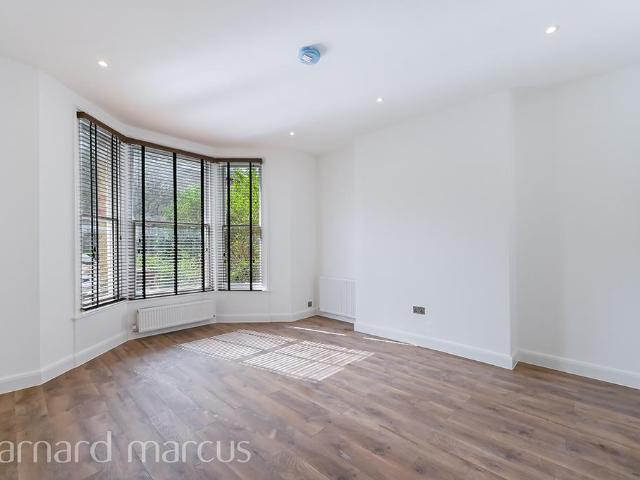 Grange Park, LONDON 1 bed apartment to rent £1,950 pcm £450 pw