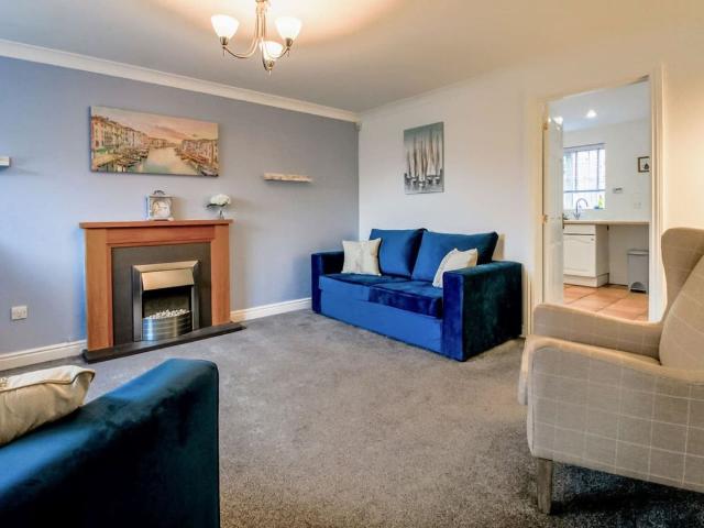 Grange Park NN4, 3 bed flat to rent, £3,825 pcm | PrimeLocation