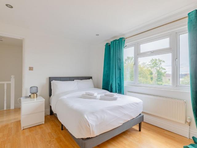 Grange Park Road, London E10, 4 bed terraced house to rent, £3,500 pcm | PrimeLocation