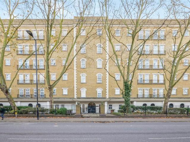 Grange Road, Bermondsey, London, SE1 2 bed flat to rent £2,600 pcm £600 pw