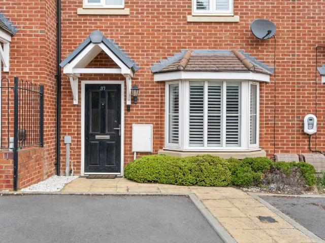 Grange Road, Chalfont St Peter SL9, 3 bed terraced house to rent, £2,400 pcm | PrimeLocation