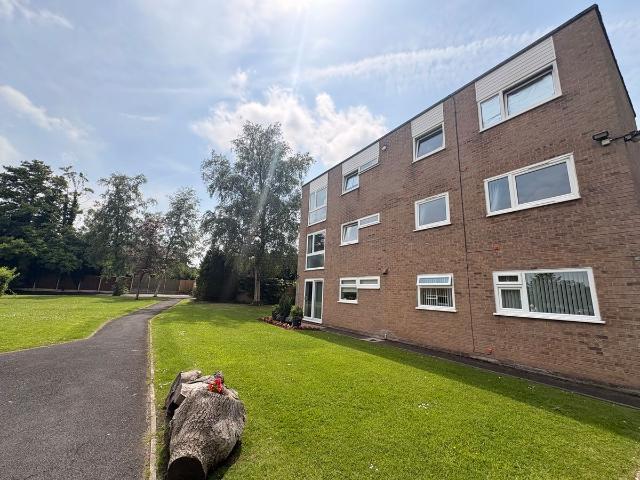Grange Road Grange Court, Altrincham WA14, 2 bed property to rent, £1,350 pcm | PrimeLocation