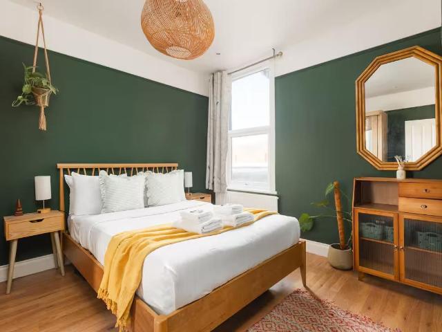 Grange Road, London N17, 3 bed maisonette to rent, £2,200 pcm | PrimeLocation