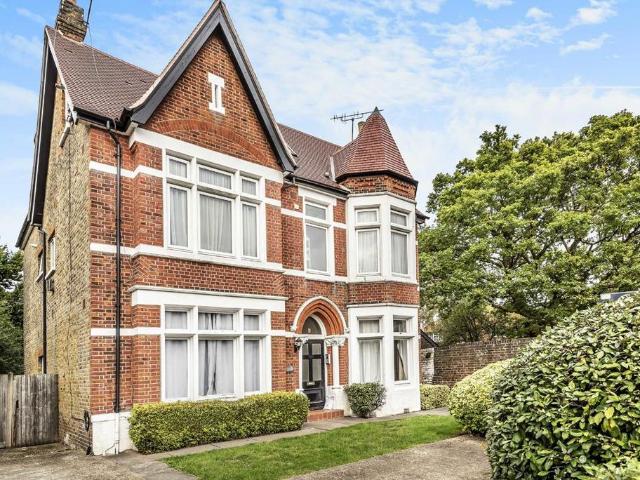 Grange Road, London W5 3 bed flat to rent £3,200 pcm £738 pw