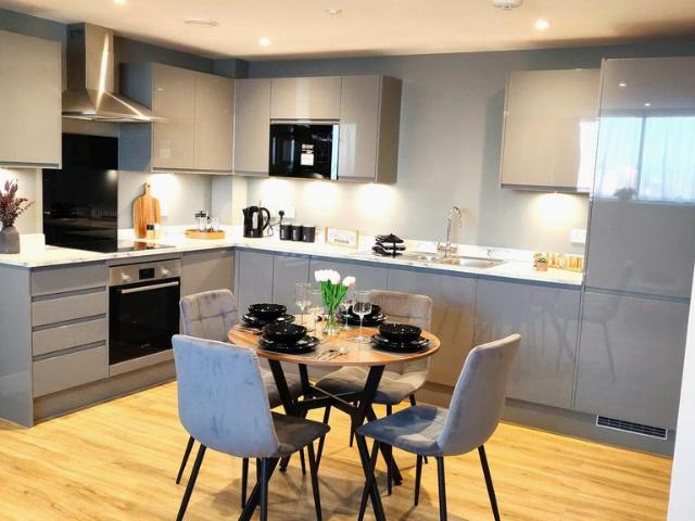 Grange Road, Middlesbrough TS1 2 bed apartment to rent £1,750 pcm £404 pw