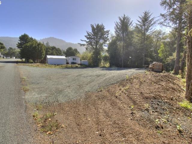 Grange Rd, Gold Beach, OR 97444