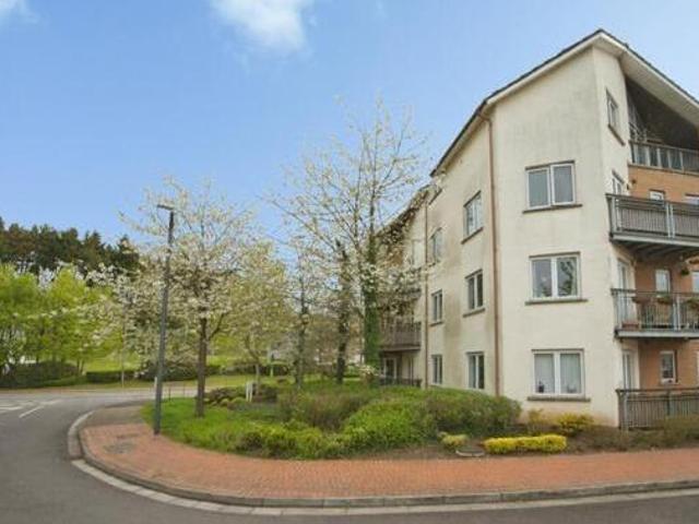 Grangemoor Court, Cardiff, 2 Bedroom Flat