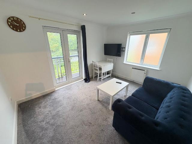 Grangemoor Court, Cardiff CF11, 2 bed flat to rent, £1,300 pcm | PrimeLocation