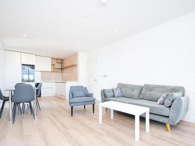 Grand Union, Waterview House, Wembley, 2 Bedroom Apartment
