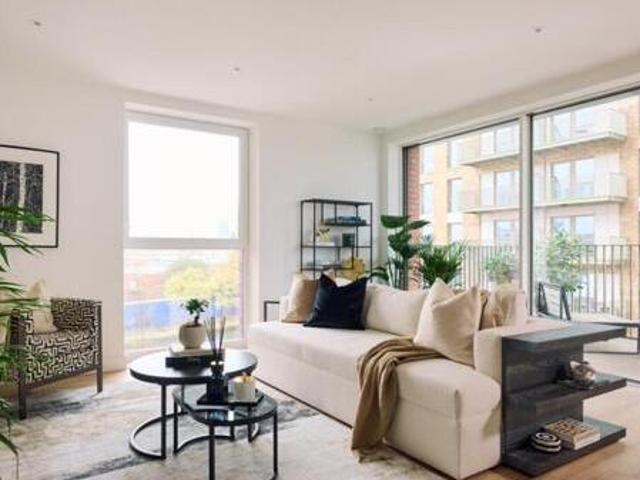 Grand Union, Waterview House, Wembley, 3 Bedroom Apartment