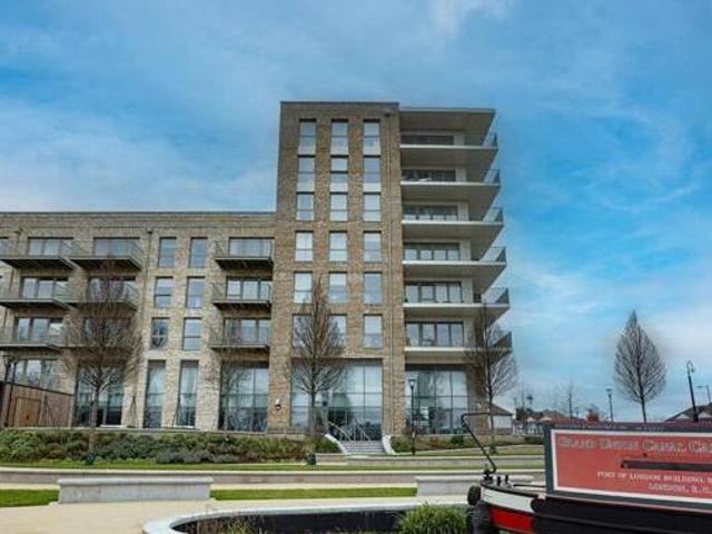 Grand Union, Beresford Avenue, 2 Bedroom Apartment