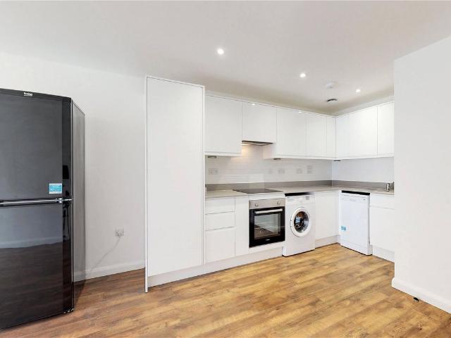Grand Union House, Slough SL2, 1 bed flat to rent, £1,175 pcm | PrimeLocation
