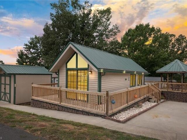 Grand View Dr, New London, Property For Sale