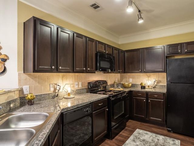 Grand Villas at Cinco Ranch 2 Bedroom Apartment for Rent at 1550 Katy Gap Rd, Katy, TX 77494