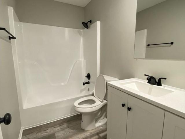 Grand Vue Townhomes 3 Bedroom Home for Rent at 11720 Newton Ave, Kansas City, MO 64134 Crossgates