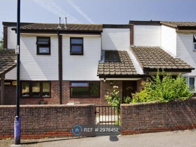 Grand Walk, London E1, 1 bed semi detached house to rent, £2,200 pcm | PrimeLocation