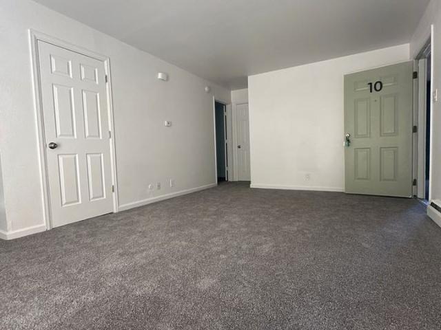 Grand West at Alex Place Studio Apartment for Rent at 1001 1001 & 1009 Alexander Rd Colorado Springs, CO 80909 Knob Hill