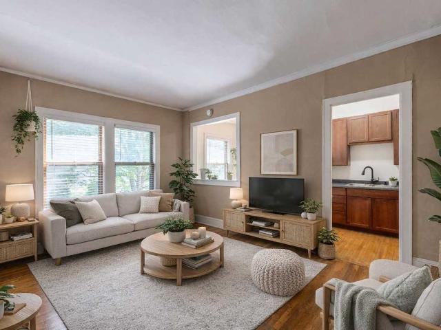 Grand and Dale Apartments 1 Bedroom Apartment for Rent at 628 Grand Ave, St. Paul, MN 55105 Summit Hill