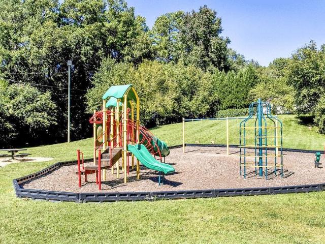 Grand Arbor Reserve 2 Bedroom Apartment for Rent at 2419 Wycliff Rd, Raleigh, NC 27607
