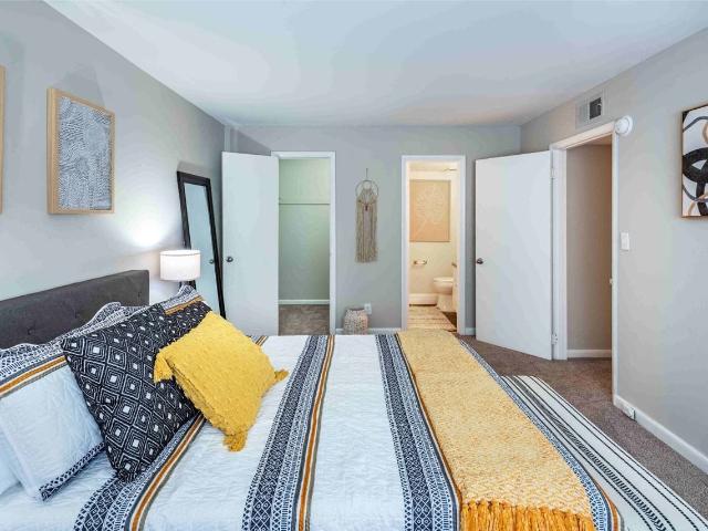 Grand Arbor Reserve 2 Bedroom Apartment for Rent at 2419 Wycliff Rd, Raleigh, NC 27607