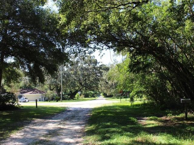 Grand Ave, Brooksville, FL 34604