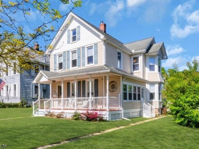 Grand Ave, Washington, Home For Sale