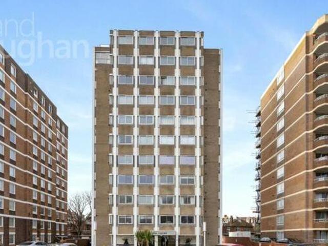 Grand Avenue, Hove, 2 Bedroom Flat