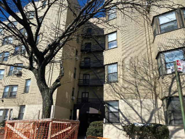 Grand Concourse Apt 37