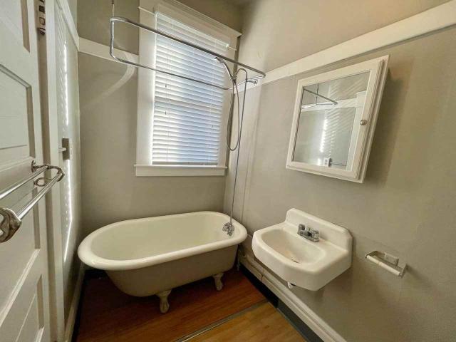 Grand Coulee Building 1 Bedroom Apartment for Rent at 106 S Cedar St, Spokane, WA 99201 Riverside