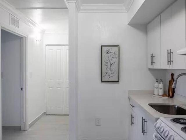 Grand Court Lakes 2 Bedroom Apartment for Rent at 280 Sierra Dr, Miami, FL 33179