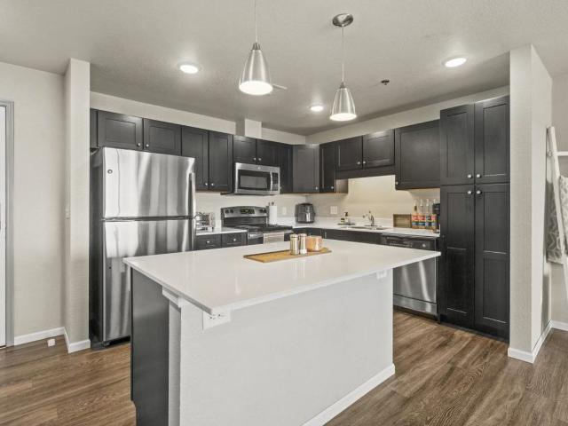 Grand Crossing 2 Bedroom Apartment for Rent at 45 W Jefferson St, Waterloo, IA 50701 Downtown Waterloo