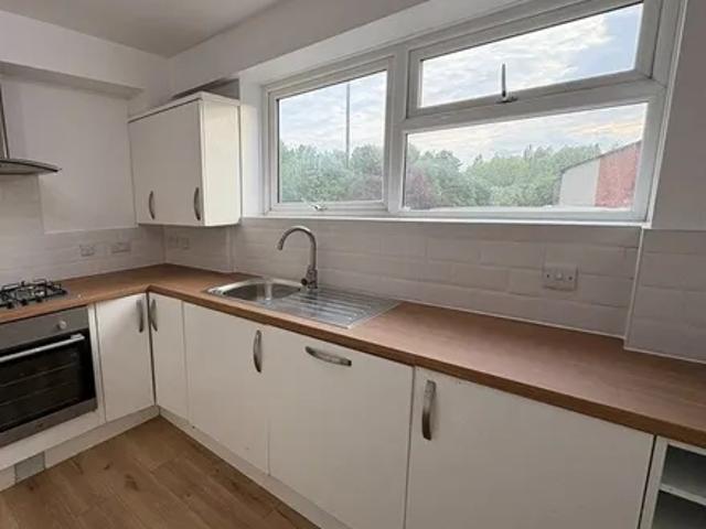 Grand Drive Post Office, Grand Drive, London, SW20 9NQ, United Kingdom | 2 bed apartment for rent #167863627 | Rentberry
