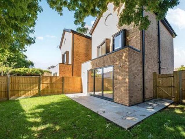 Grand Drive, Raynes Park, 3 Bedroom Semi detached