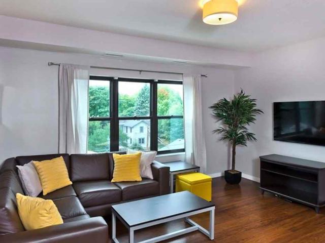 Grand & Finn II 4 Bedroom Apartment for Rent at 2140 Grand Ave, St. Paul, MN 55105 Macalester Groveland