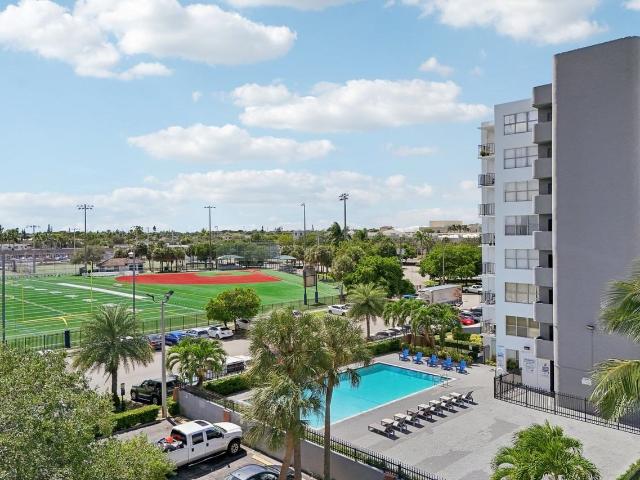 Grand Island Square 3 Bedroom Apartment for Rent at 1551 Ne 167th St, North Miami Beach, FL 33162 Fulford Bythe Sea