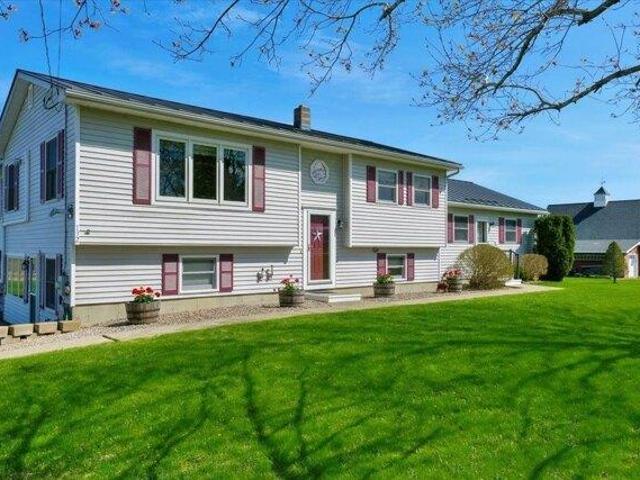 Grand Isle VT 05458 104690105
