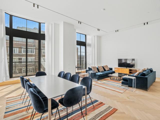 Grand Lateral Apartment at The Whiteley, Bayswater