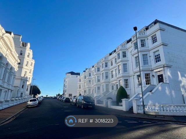 Grand Mansions, Eastbourne BN20, 2 bed flat to rent, £1,395 pcm | PrimeLocation